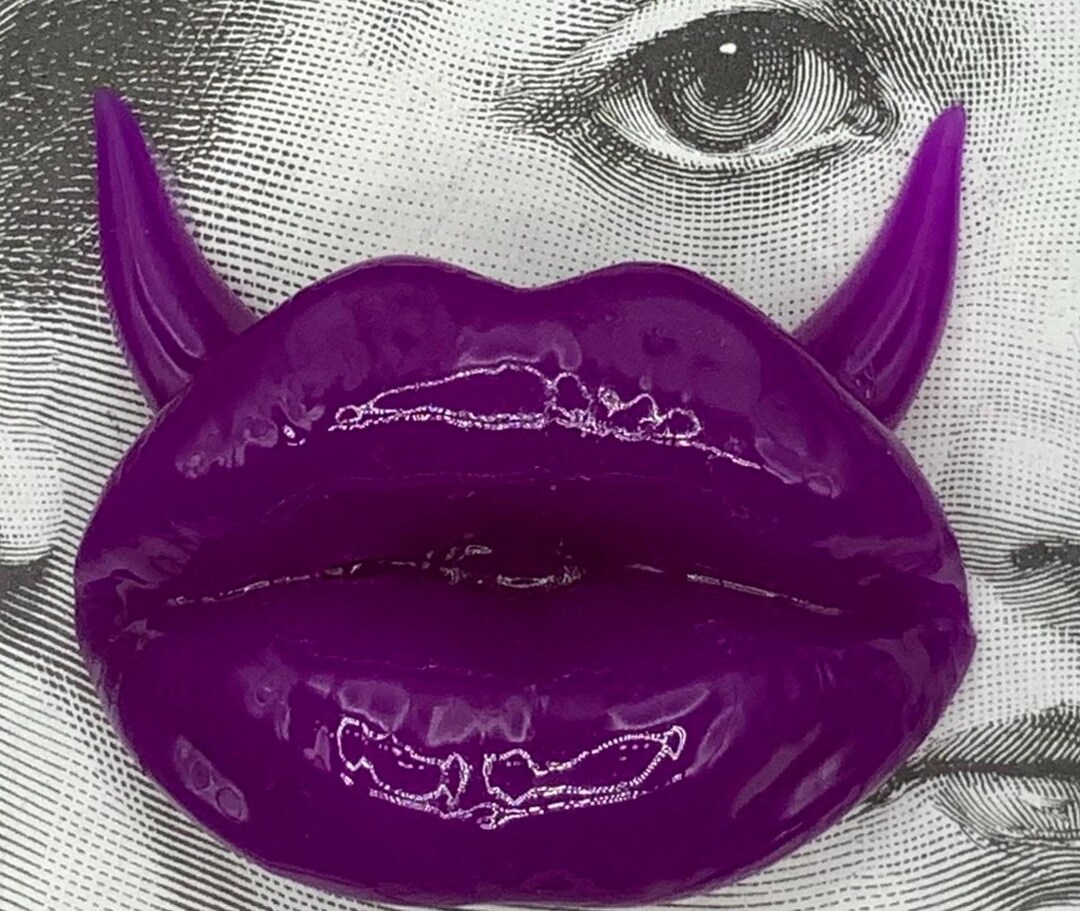 Resin Art Devil Lips Statue, Queen of Mean, Edgy Desk Decor - Etsy