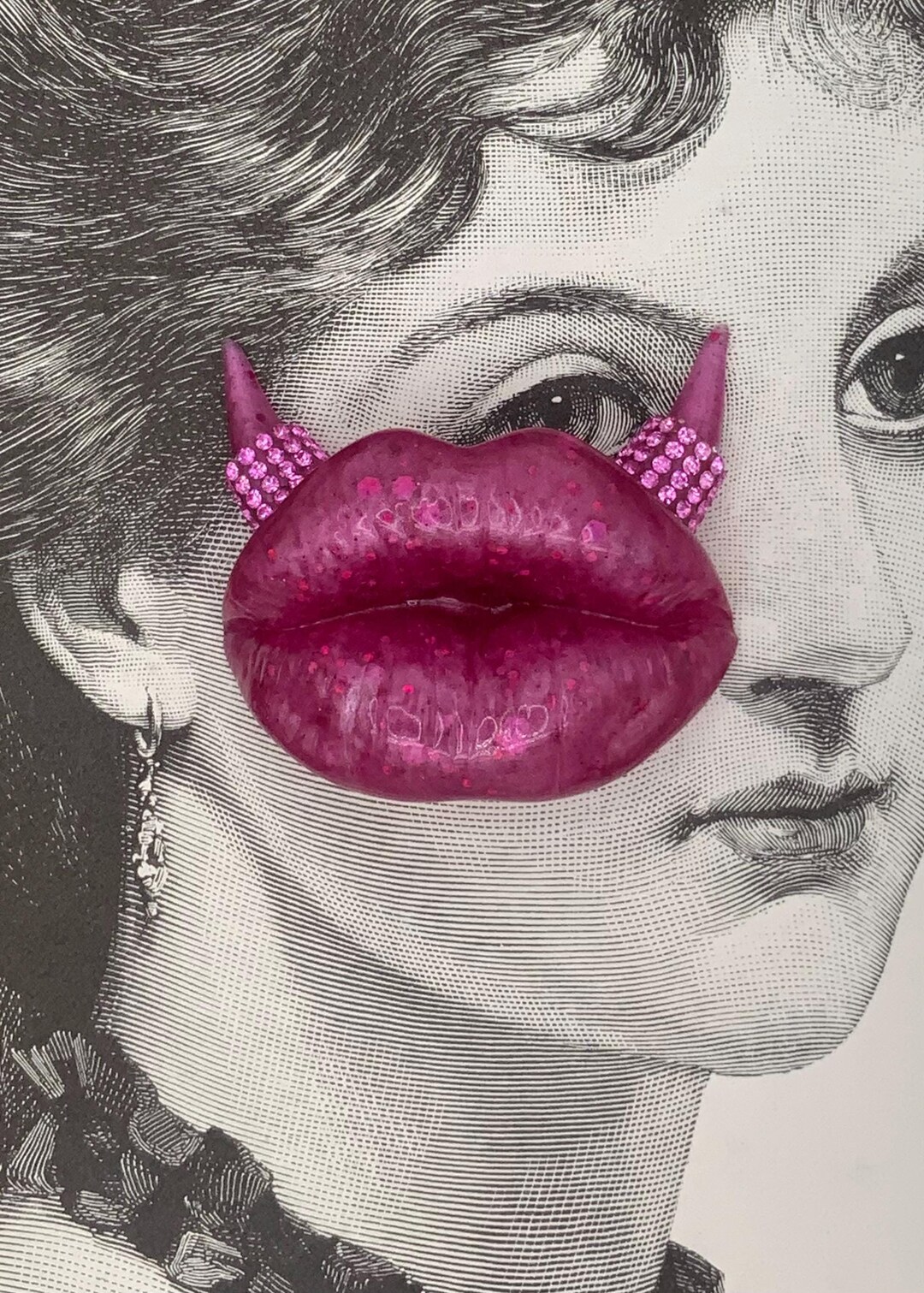 Rhinestone Devil Lips Resin Magnet: Edgy Makeup Decor - Etsy
