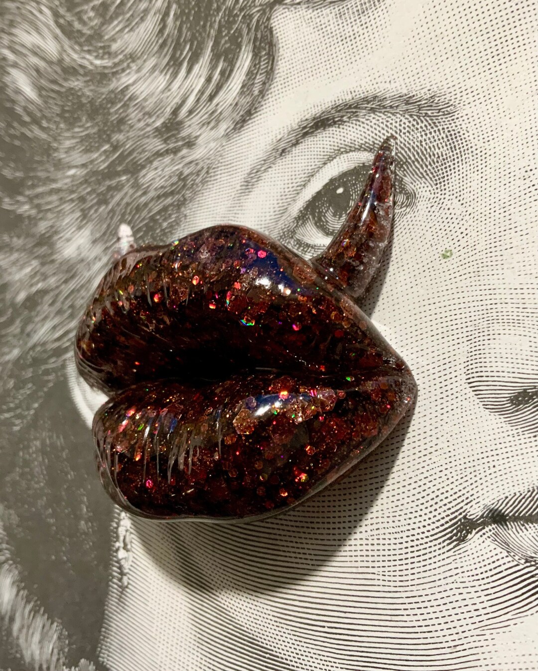 Vamp Glitter Resin Lips: Dark Brown Magnet Vanity Decor - Etsy