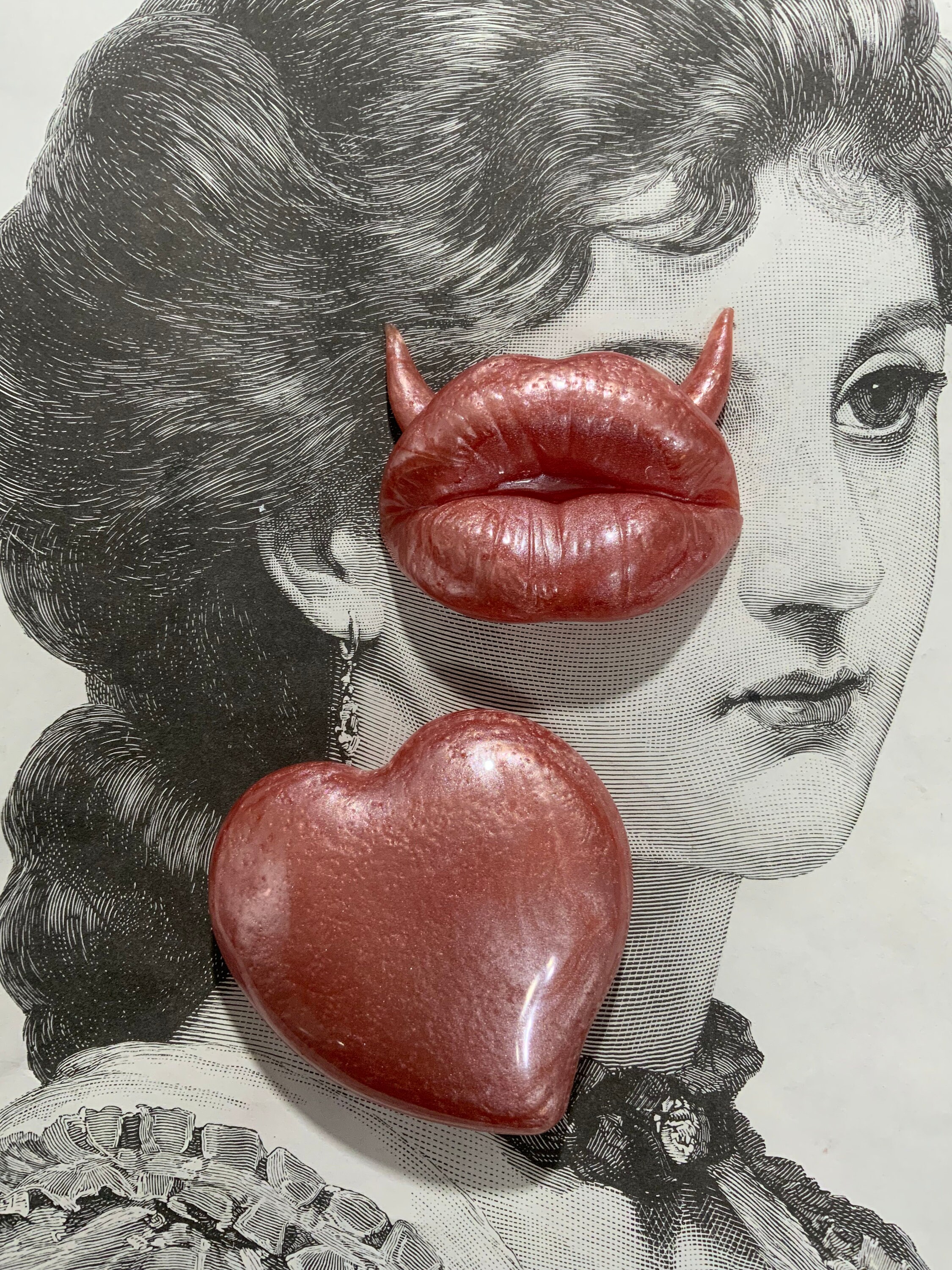 Fairy Dust Set Lips Display Lip With Heart Set Oversized Lips Desk Gift ...