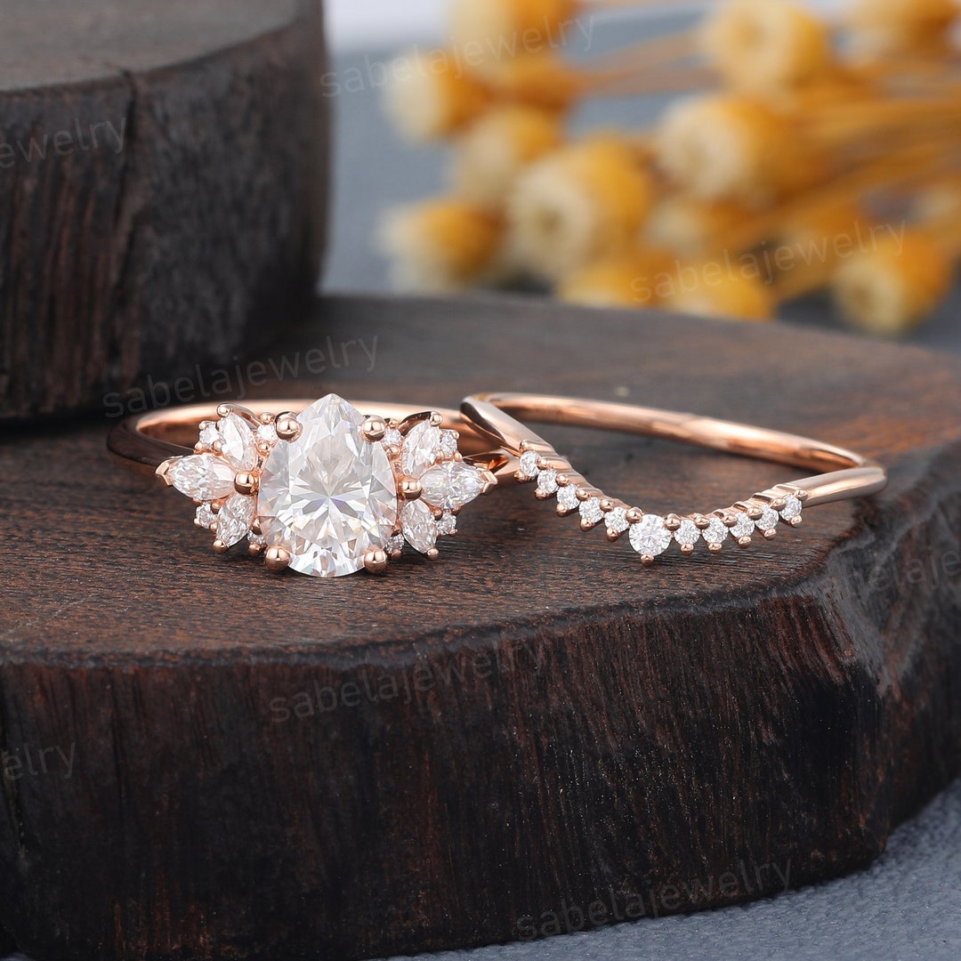 Pear Shaped Moissanite Engagement Ring Set Vintage Rose Gold Marquise Cut Moissanite Ring Round ...