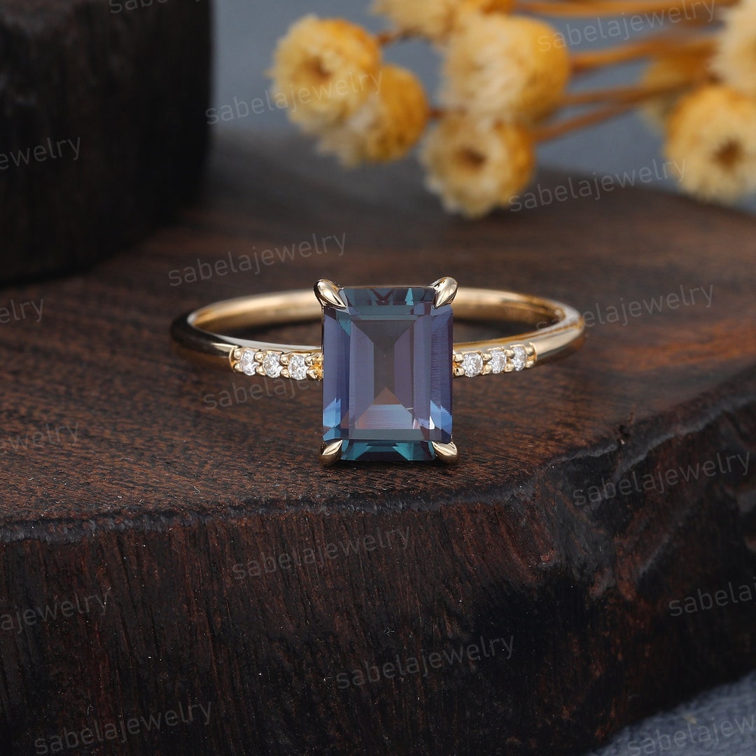 Emerald Cut Alexandrite Engagement Ring Vintage Yellow Gold Engagement ...