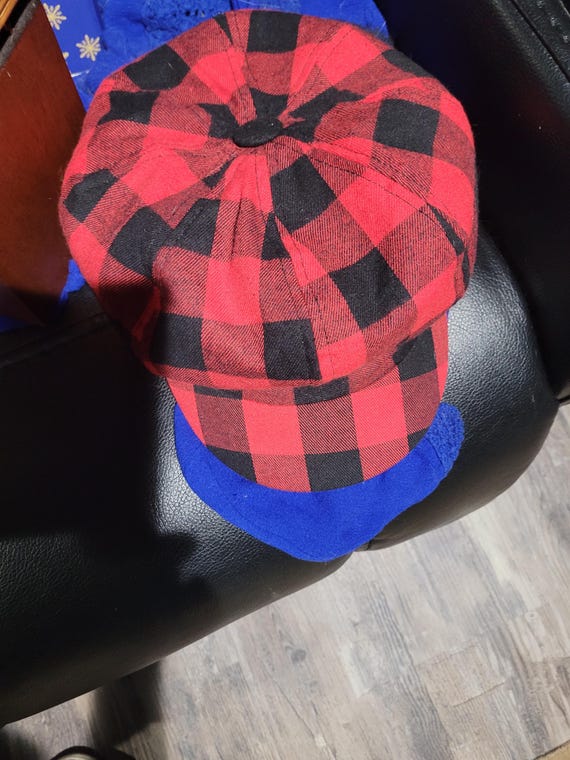Red and black checked newspaper boy cap - Gem