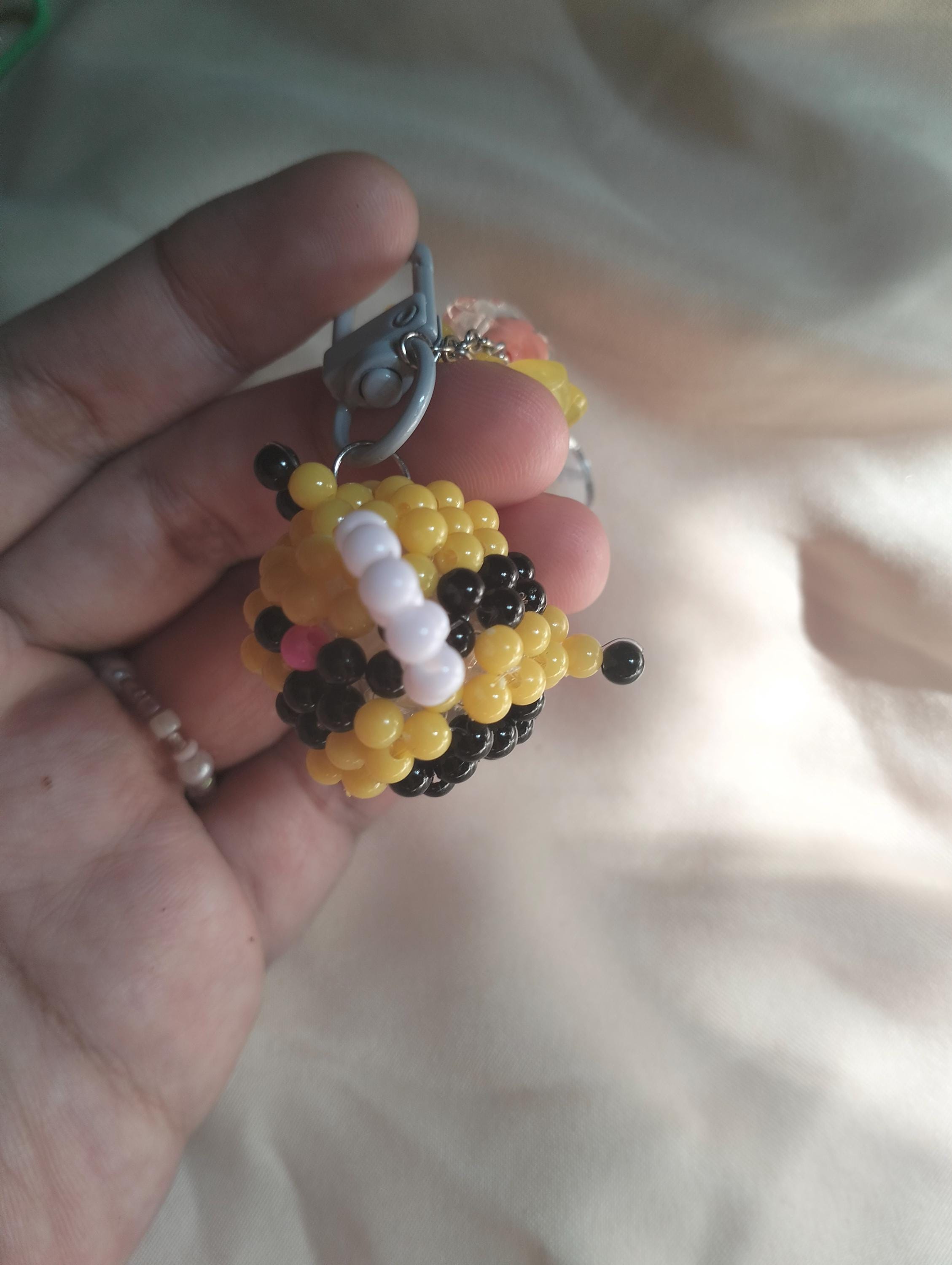 Bee Beaded Amigurumi Keychain, Cute Bees Charm, Gift for Sister, Couple ...