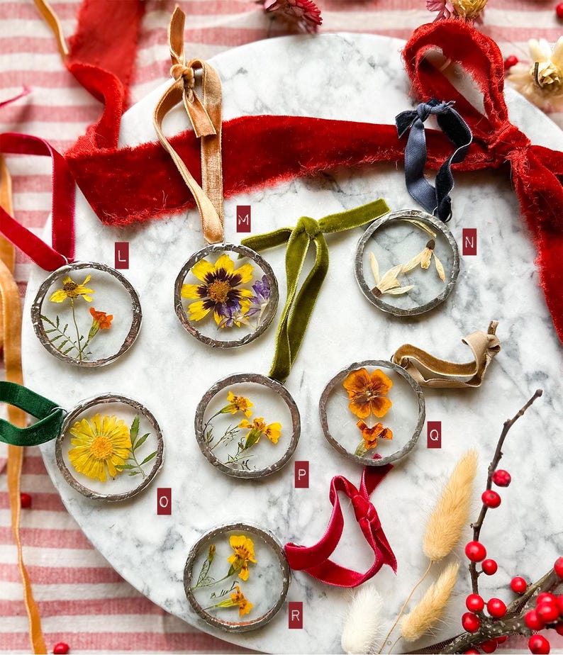 Small Pressed Flower Ornament / Hanging Charm - Etsy