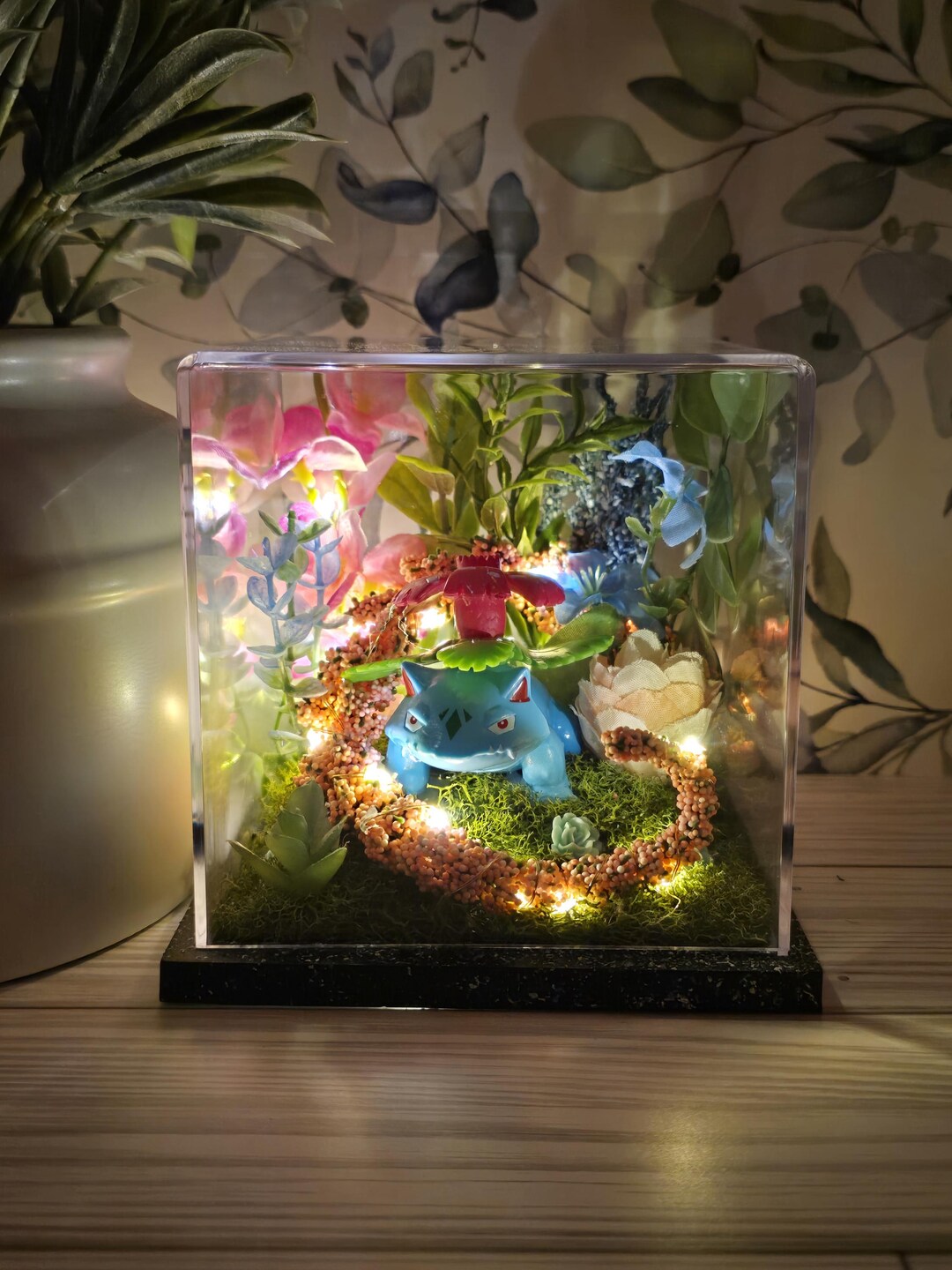 Light up Cube Terrarium Venusaur - Etsy