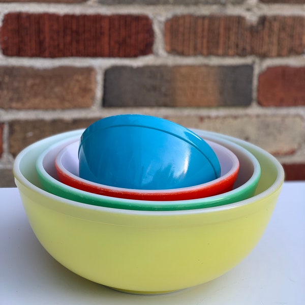 Pyrex Vintage Mixing Bowls - Etsy