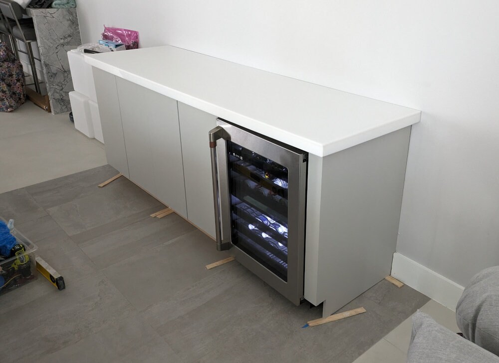 Custom Bartop Acrylic LED Glow Light up Bar and Counter Top (custom ...