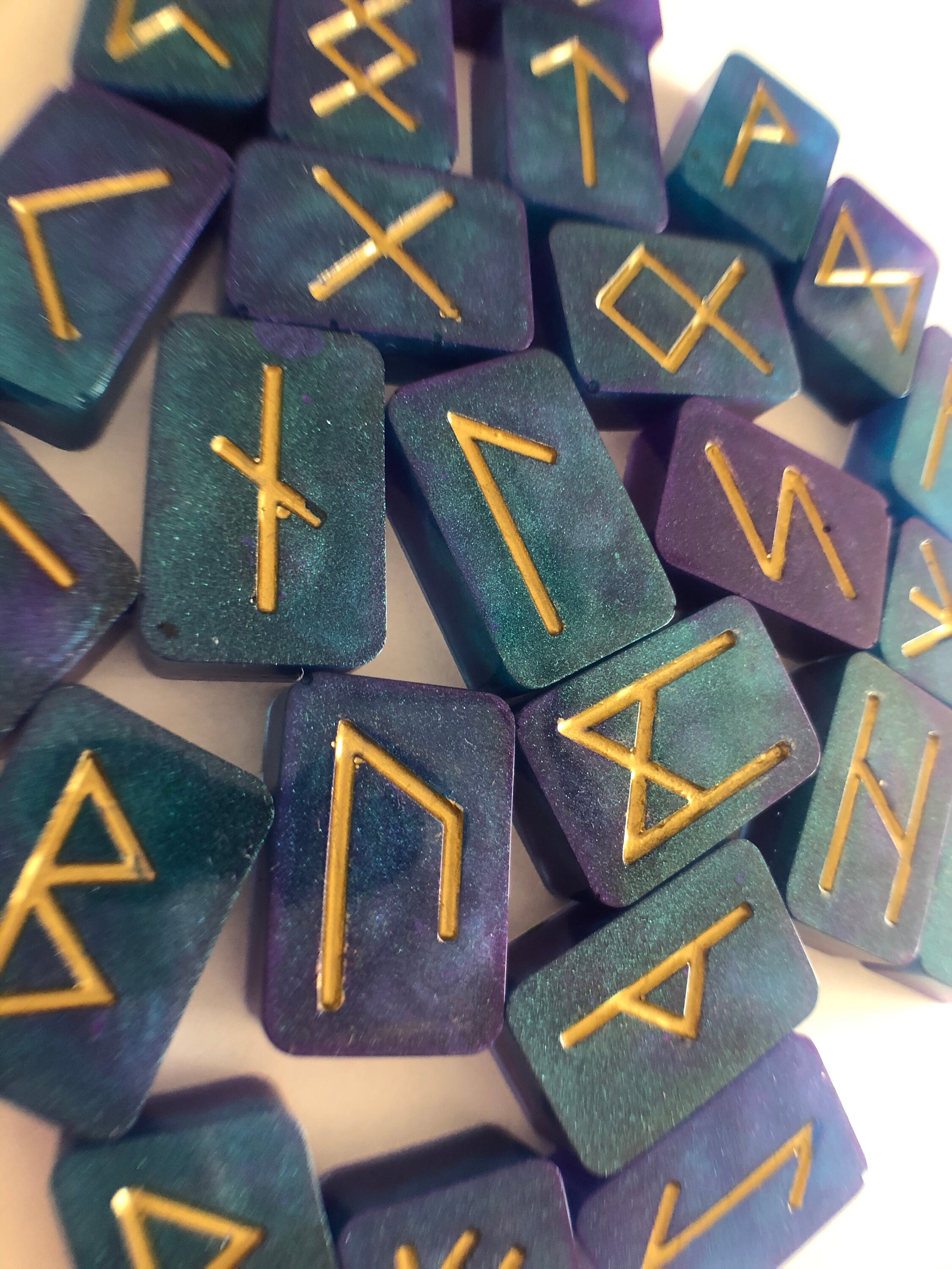 Rune Set, Norse Elder Futhark Runes, Epoxy Resin, Viking Runes, Resin ...