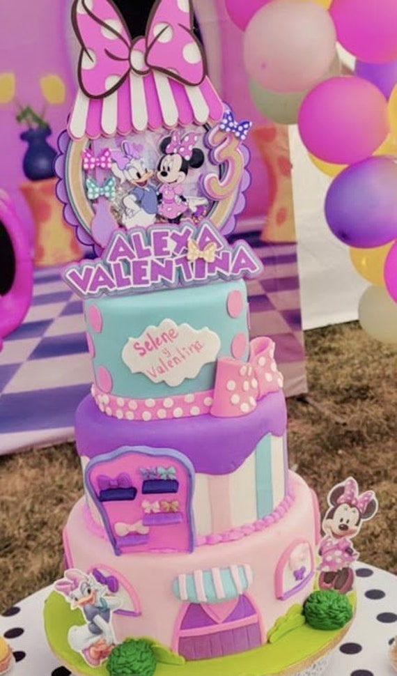 Minnie Mouse Bowtique Cake