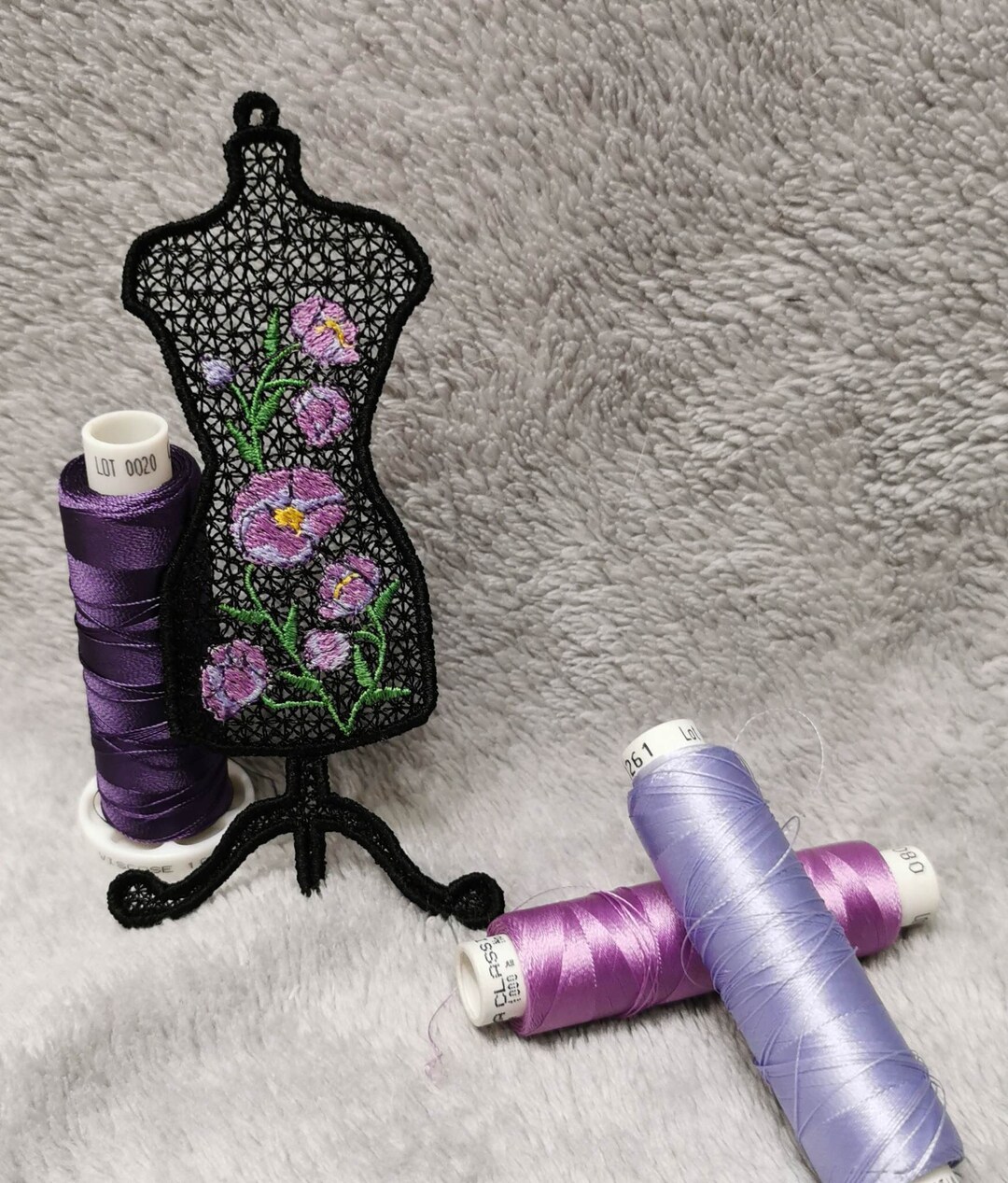 FSL Dressmaker's Bust With Floral Vines Embroidery File Set - Etsy