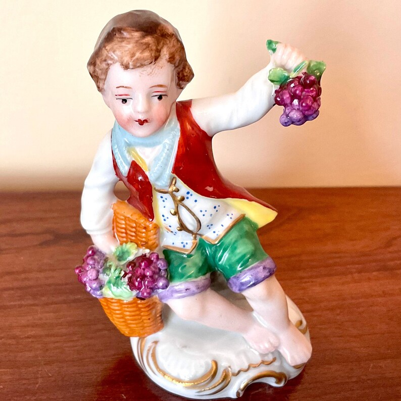 Sitzendorf Seated Boy With Grapes Porcelain Figurine 3.75 Tall, Early ...