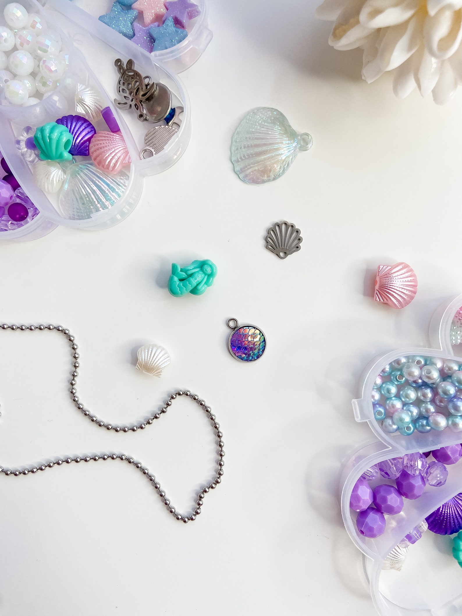 Tropical Clam Shell Bead Kit | DIY Beads | Coastal Summer Bracelets ...
