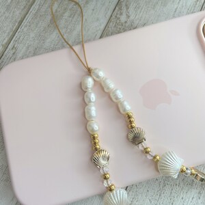 Glam Clam Golden Beach Themed Cell Phone Charm Freshwater Pearls Gold ...