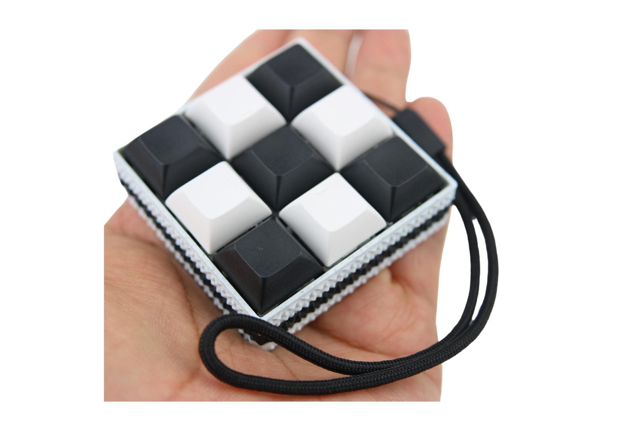 9 KEYS Picky Clicky™ Clicking Fidget With Textured Sides Easy Travel ...