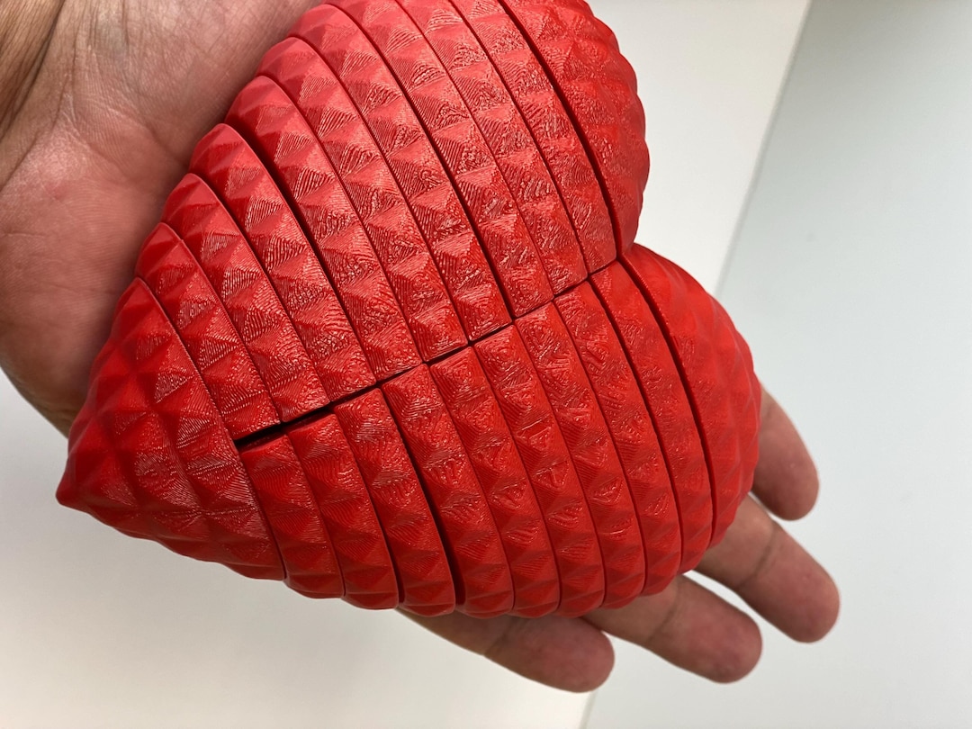 3D Printed Heart - Articulated Fidget Desk Decoration - Etsy