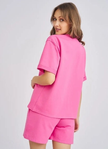 Pattern of a Suit With a T-shirt and Shorts, Pattern of a Women's Suit ...