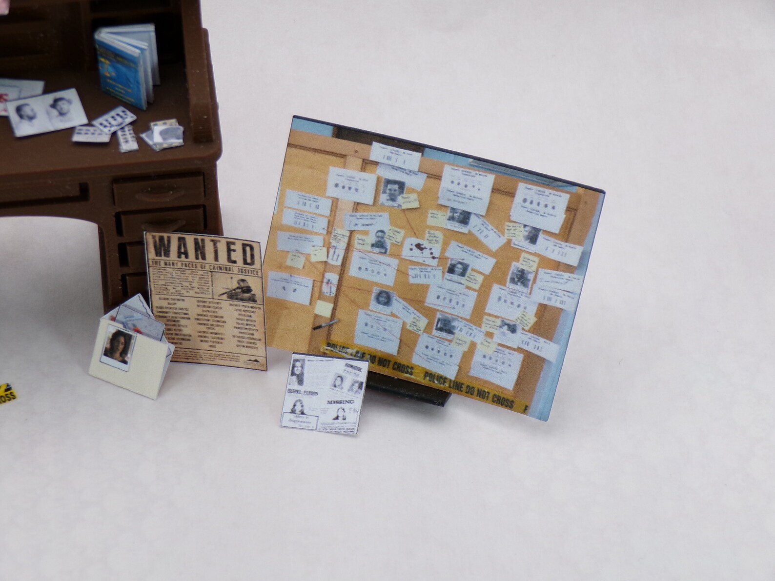 1:24 Scale Crime Scene Ephemera - Evidence, Photographs, Documents ...