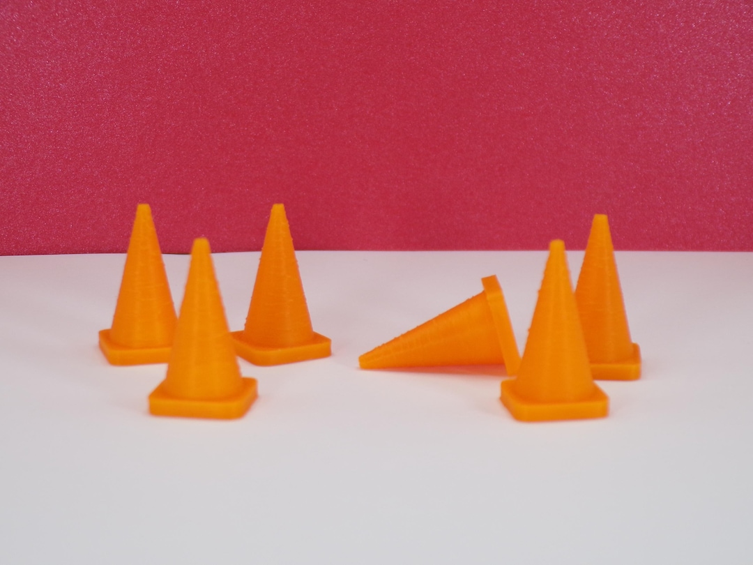 1:24 Scale Miniature Traffic Cones | Dollhouse Road Work Accessories ...