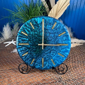 Blue / Green Colorshifting 12” Clock Designer Clock - Etsy