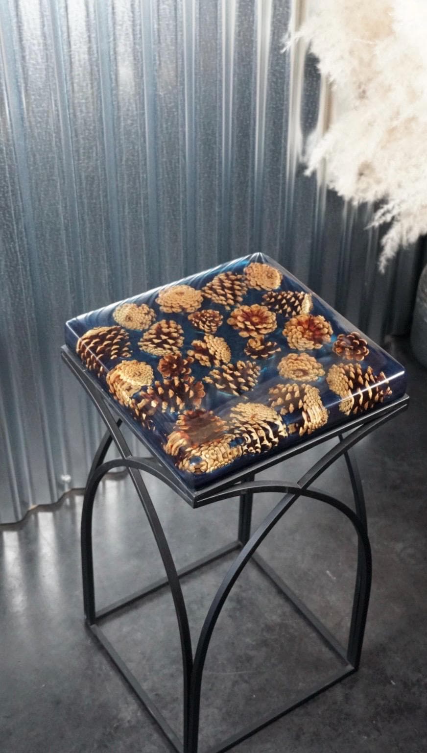 PINECONE EMERALD Epoxy Resin Table With Pinecones | Side Table | End ...