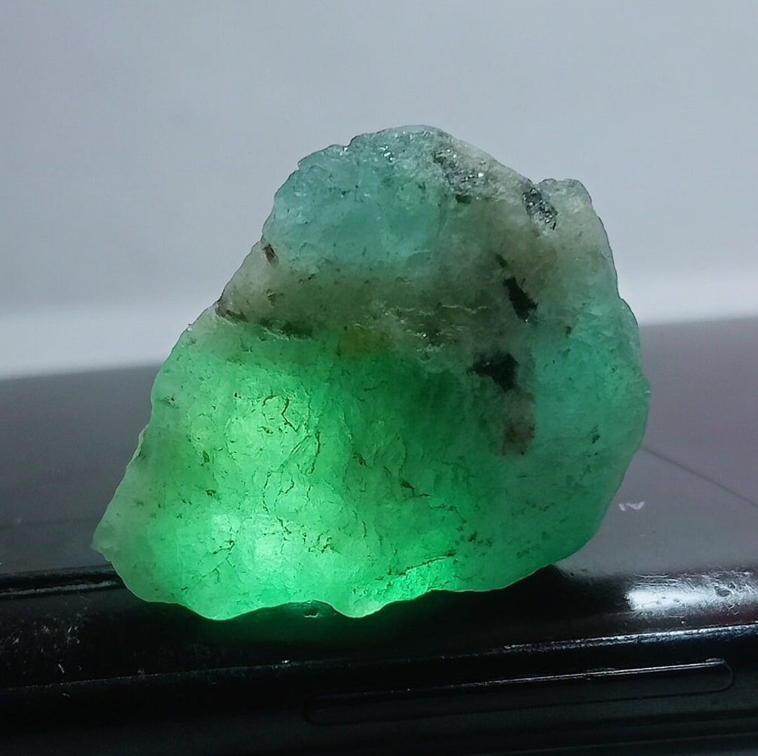 Big Emerald Rough Stone: Natural Colombian Emerald (86.00 Ct.) - Etsy