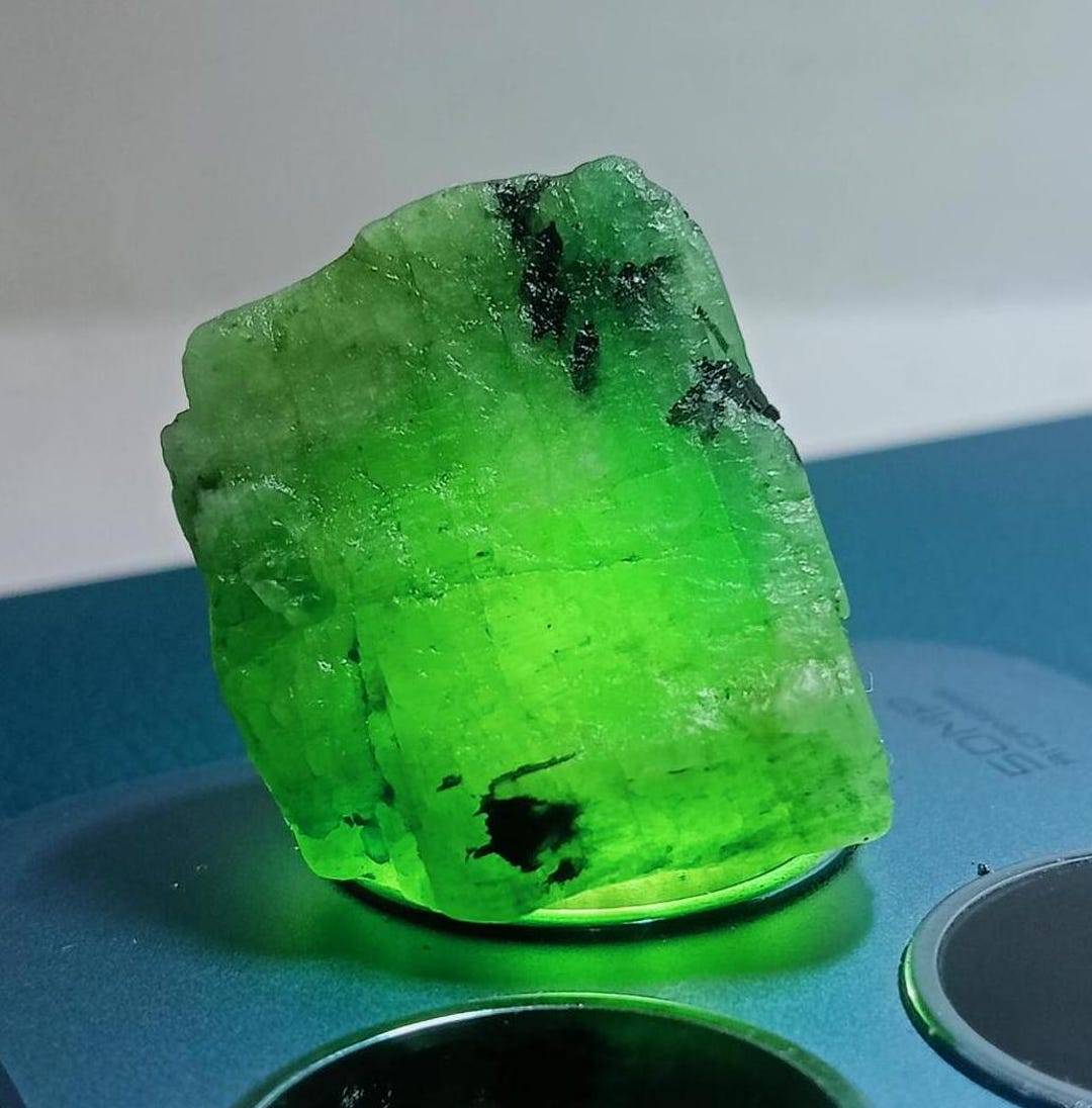 Natural Zambian Emerald Rough Stone, Rare Green Crystal (80.40 Ct.) - Etsy