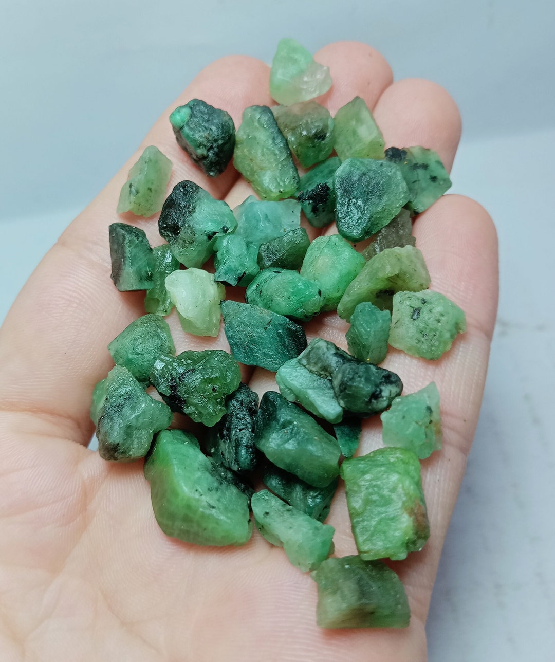 20 Pcs Natural Emerald Raw Stone: Green Rough Gemstone (10-20mm) - Etsy