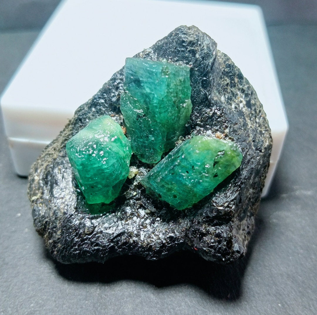 Biggest Emerald Rough Stone / Natural Zambian Emerald Rough - Etsy