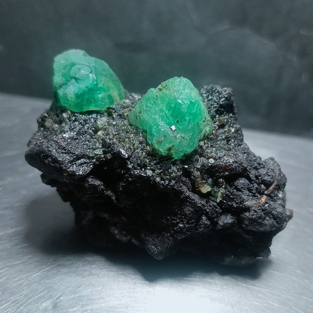 Big Emerald Rough Stone / Natural Zambian Emerald Rough Stone, Raw ...