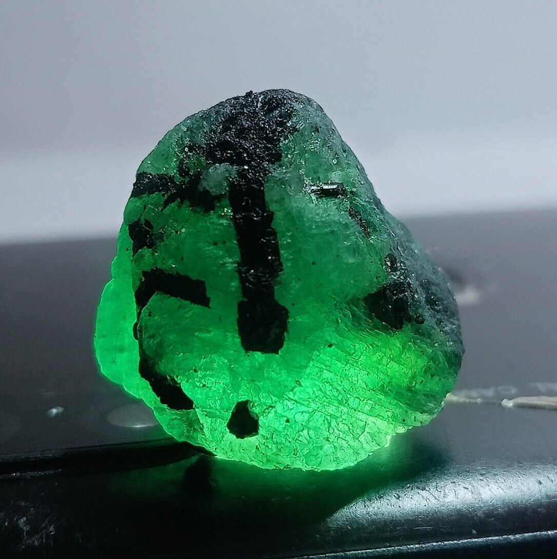 Big Emerald Rough Stone / Natural Zambian Emerald Rough Stone - Etsy