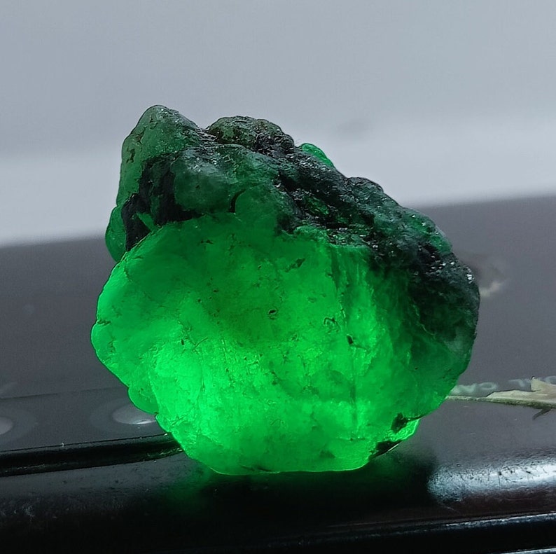 Big Emerald Rough Stone / Natural Zambian Emerald Rough Stone - Etsy