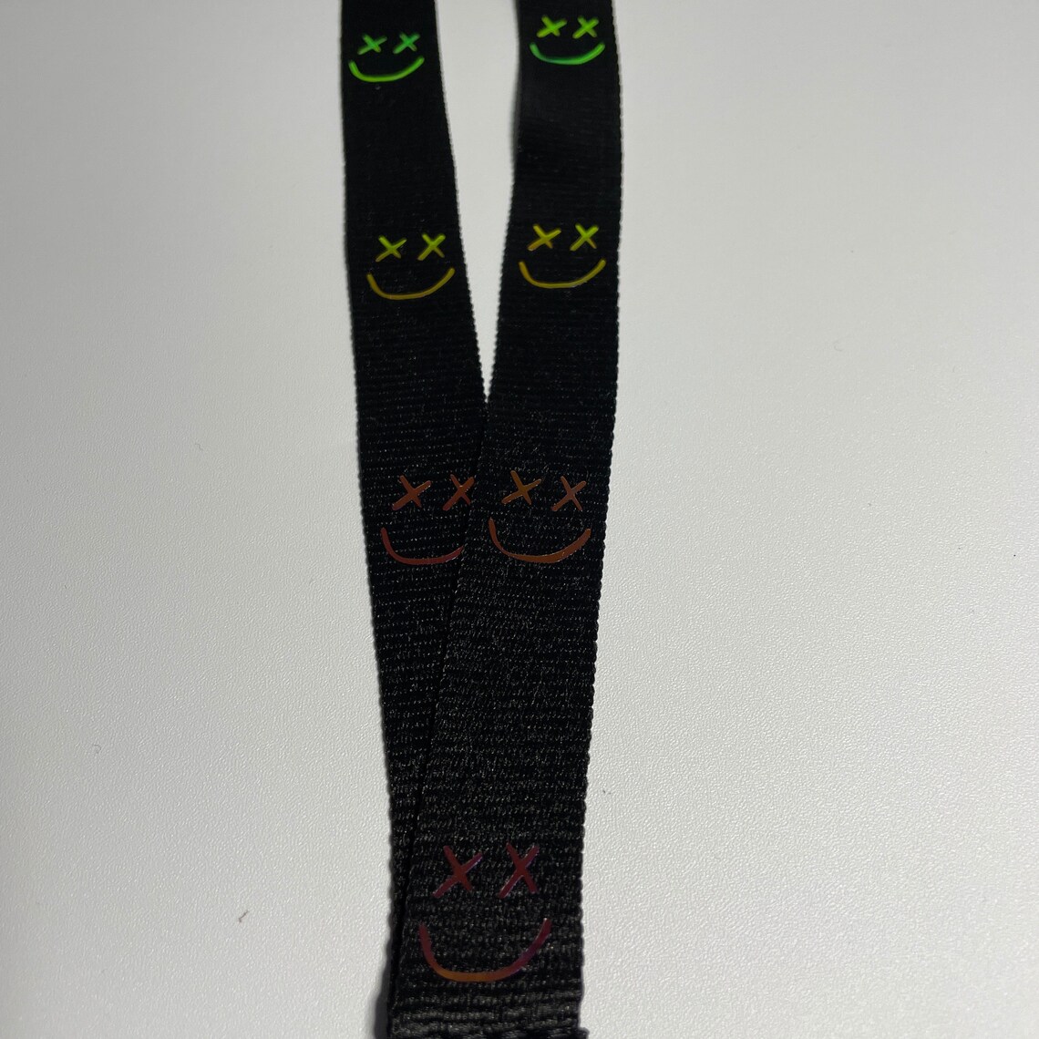 Louis Tomlinson Smiley Lanyard - Etsy