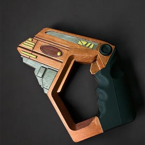 Bajoran Phaser Prop Inspired to DS9 Star Trek Deep Space Nine ...
