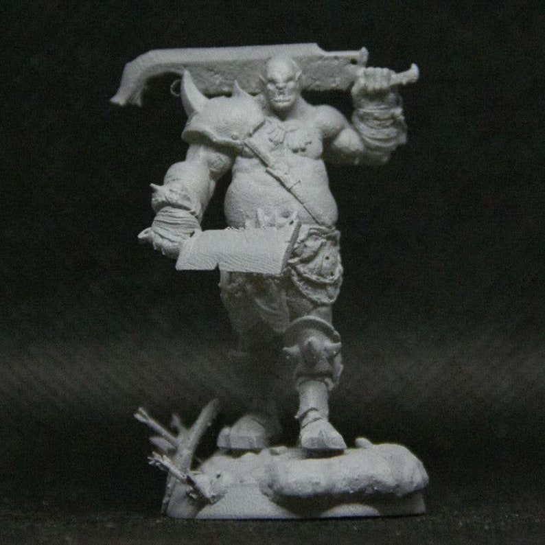 Orc Orog / Half-orc Butcher Barbarian DND Resin 28mm Scale Dungeons ...