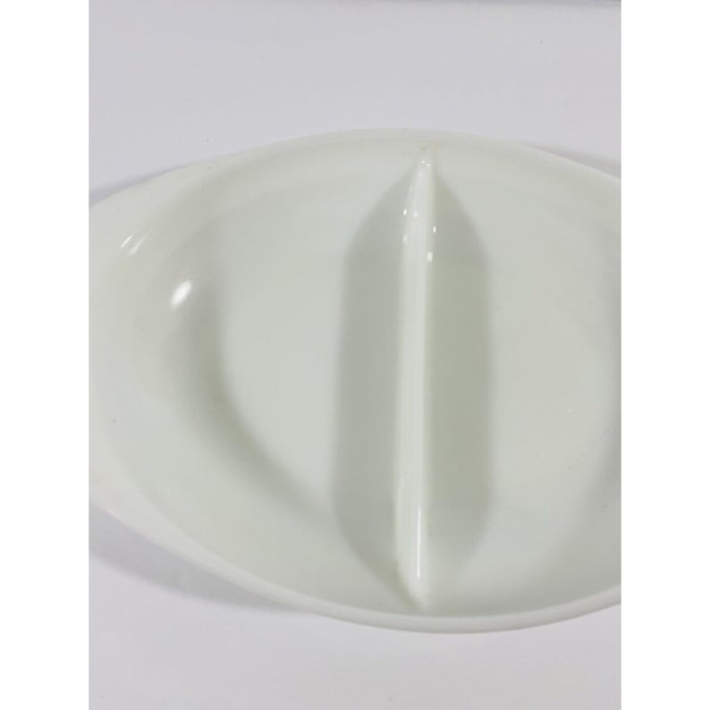 Vintage Pyrex 1083 White Milk Glass Divided Casserole Serving Dish 1-1/ ...