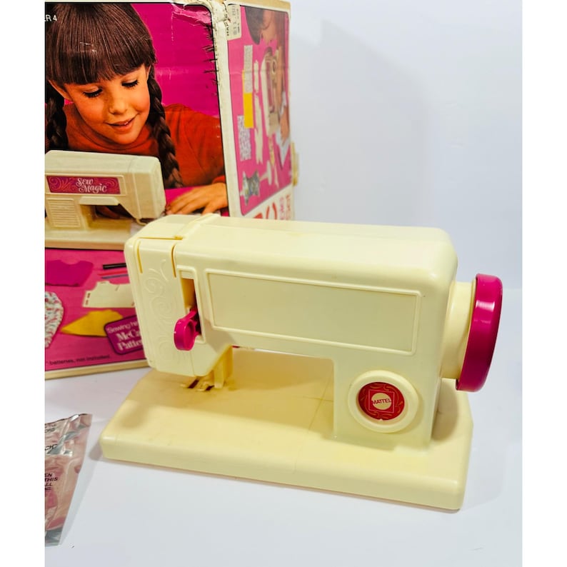 Vintage 1972 Mattel Sew Magic Barbie Fashion Sewing Machine With ...