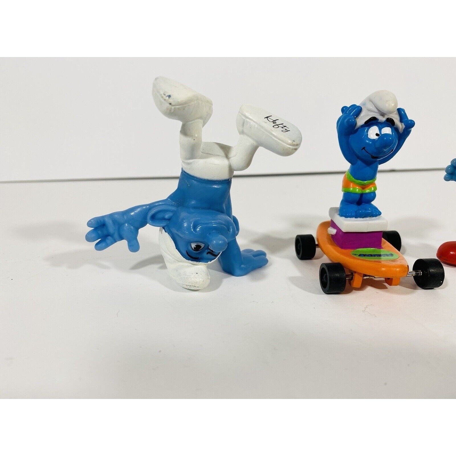 Smurfs Cartoon Kids Meal Toys Lot of 3 Papa Hefty 2011 2013 Skateboard ...