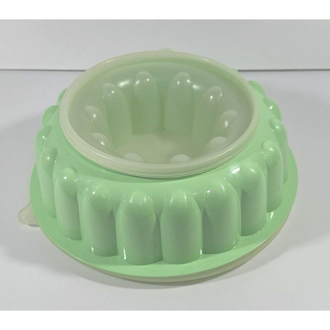 Tupperware Green Jell-n-serve Jello Gelatin Mold With Lid and Insert ...