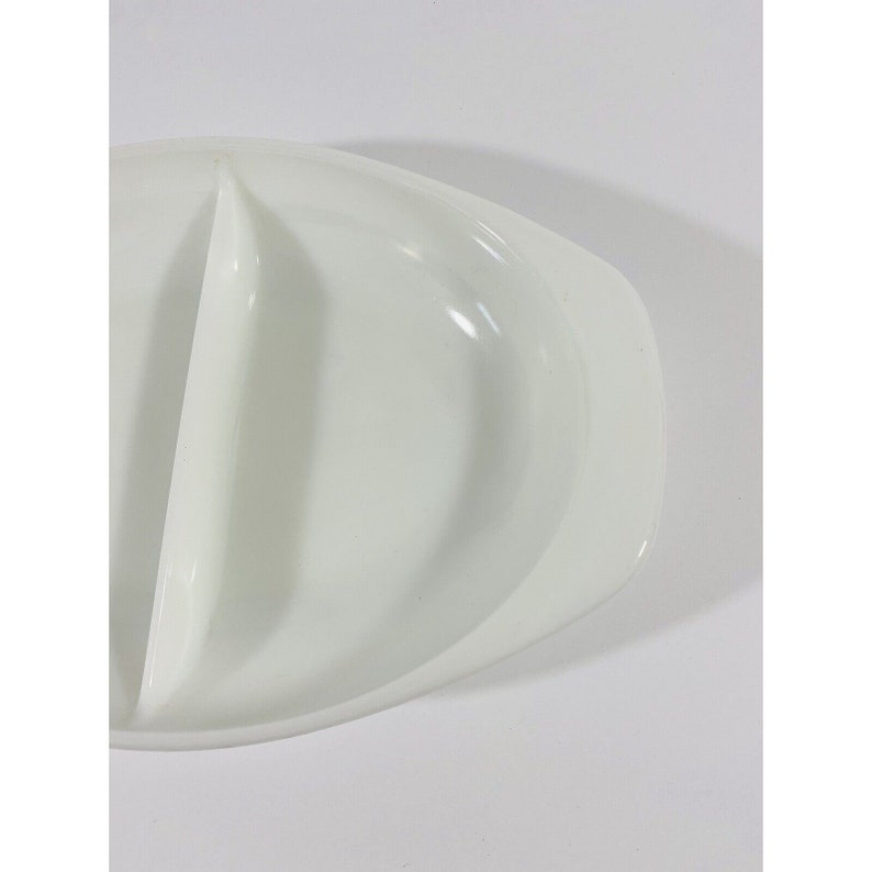 Vintage Pyrex 1083 White Milk Glass Divided Casserole Serving Dish 1-1/ ...