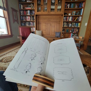 One-handed-book-holder - A Great Book Accessory Allowing the Reader to ...