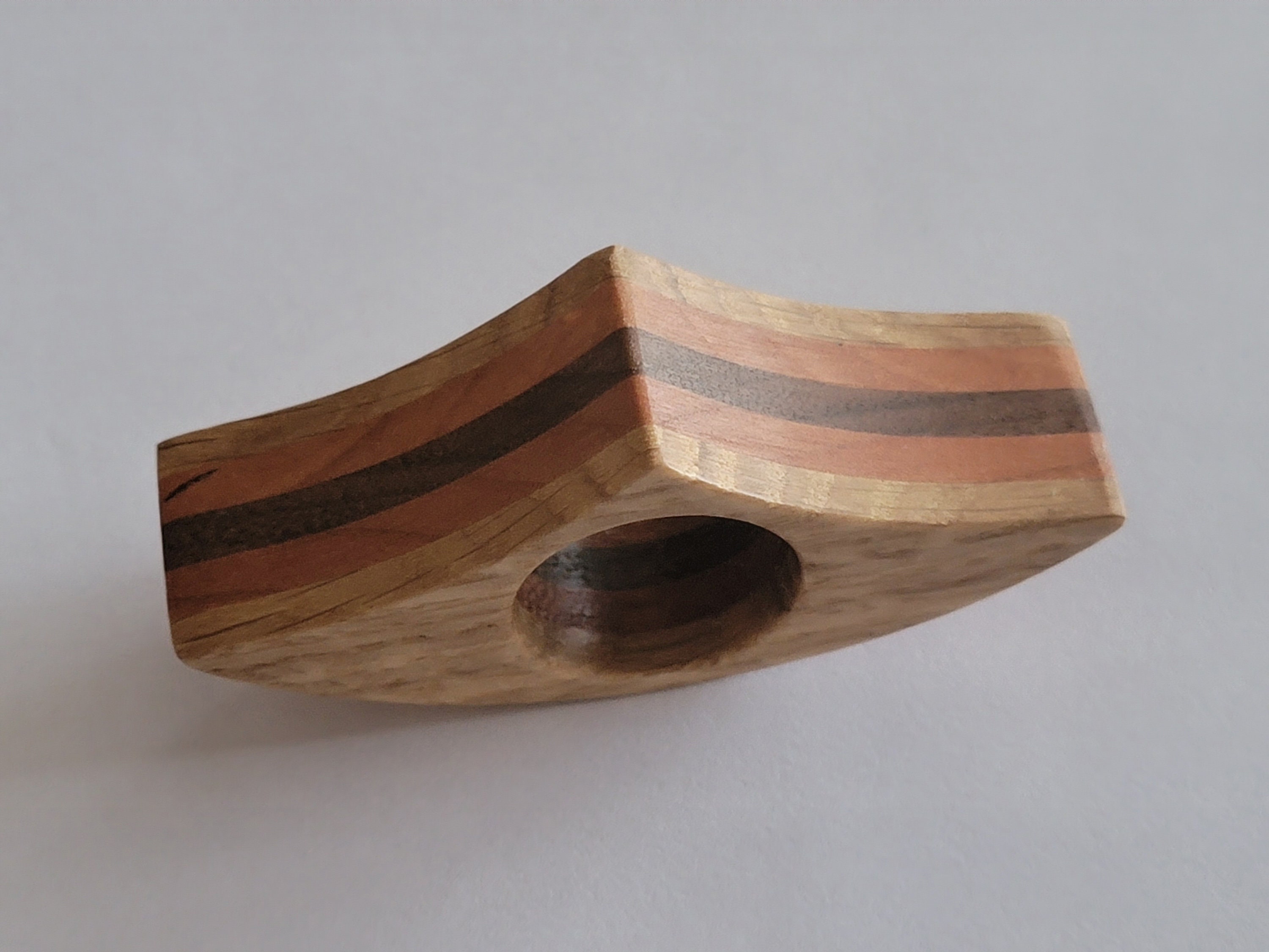 One-handed-book-holder - A Great Book Accessory Allowing the Reader to ...