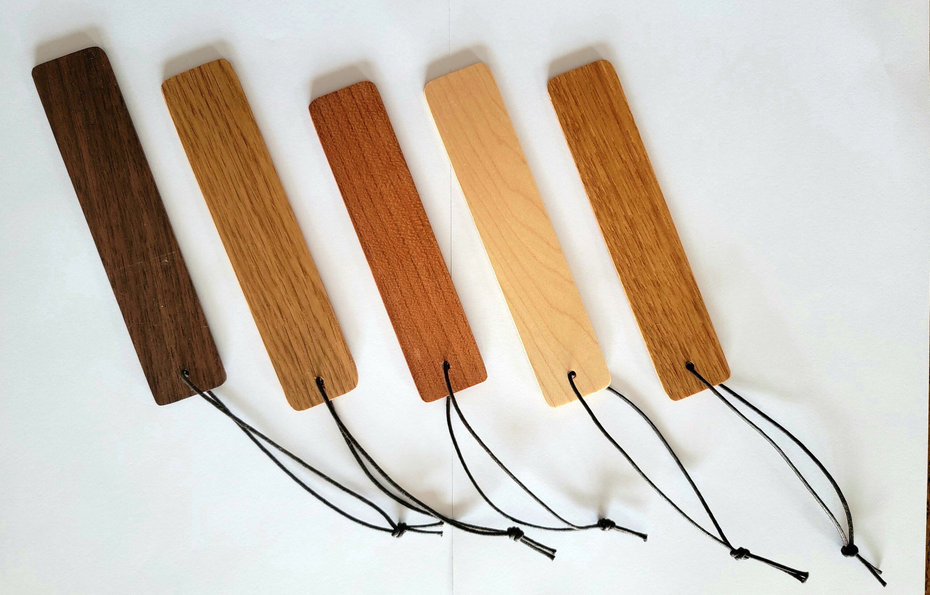 One-handed-book-holder - A Great Book Accessory Allowing the Reader to ...