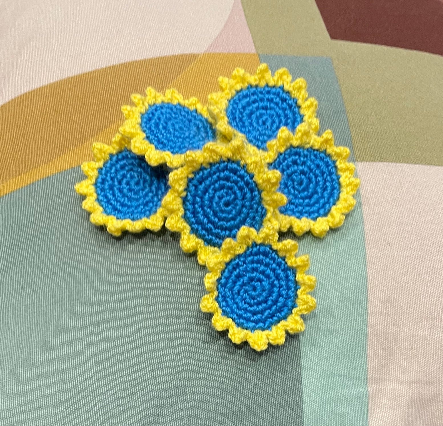 Ukraine Sunflower Crochet Pattern: Supporting the DEC Ukraine Appeal - Etsy