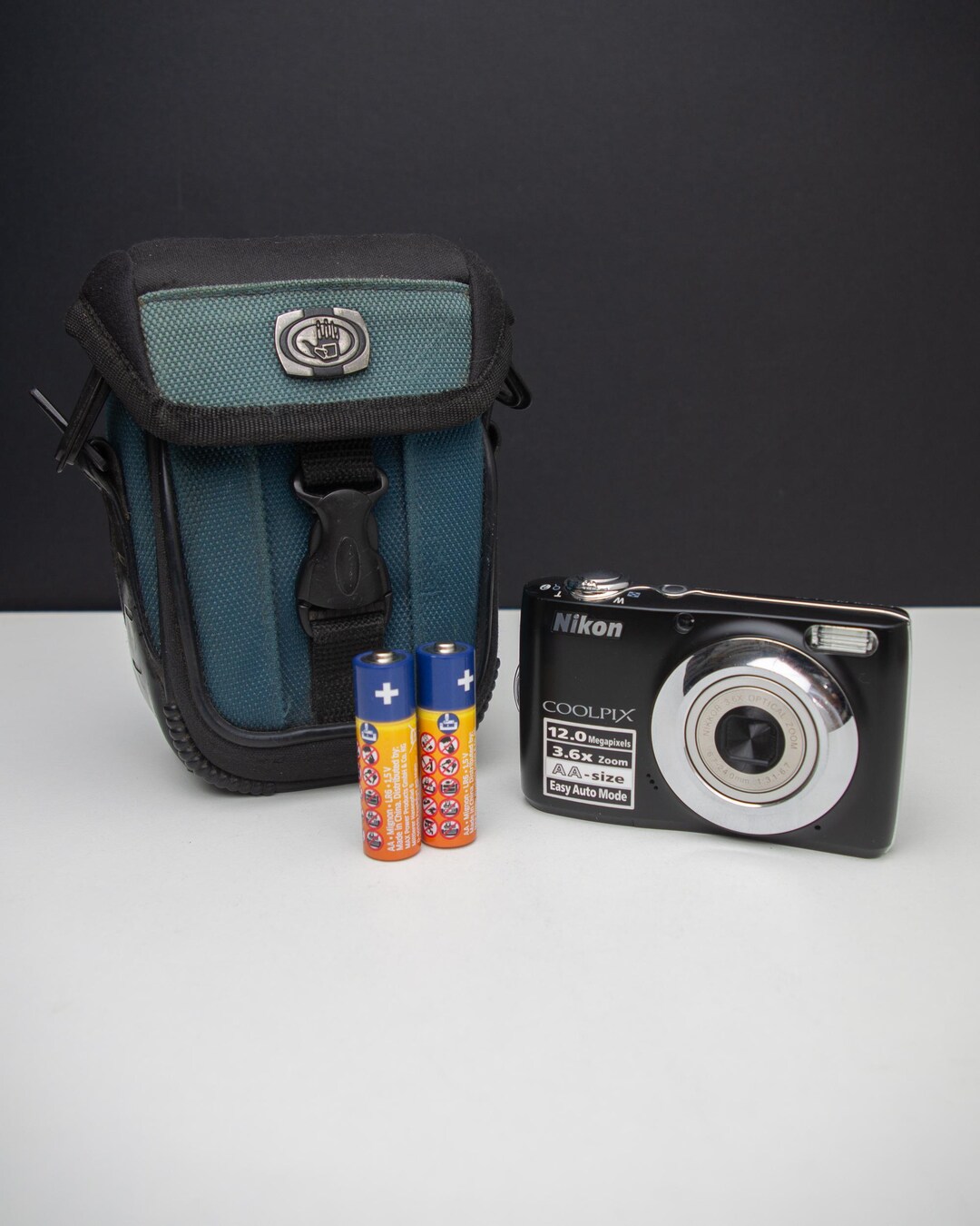 2000s Nikon Coolpix L22 Retro Digital Camera Digicam Reviewed and ...