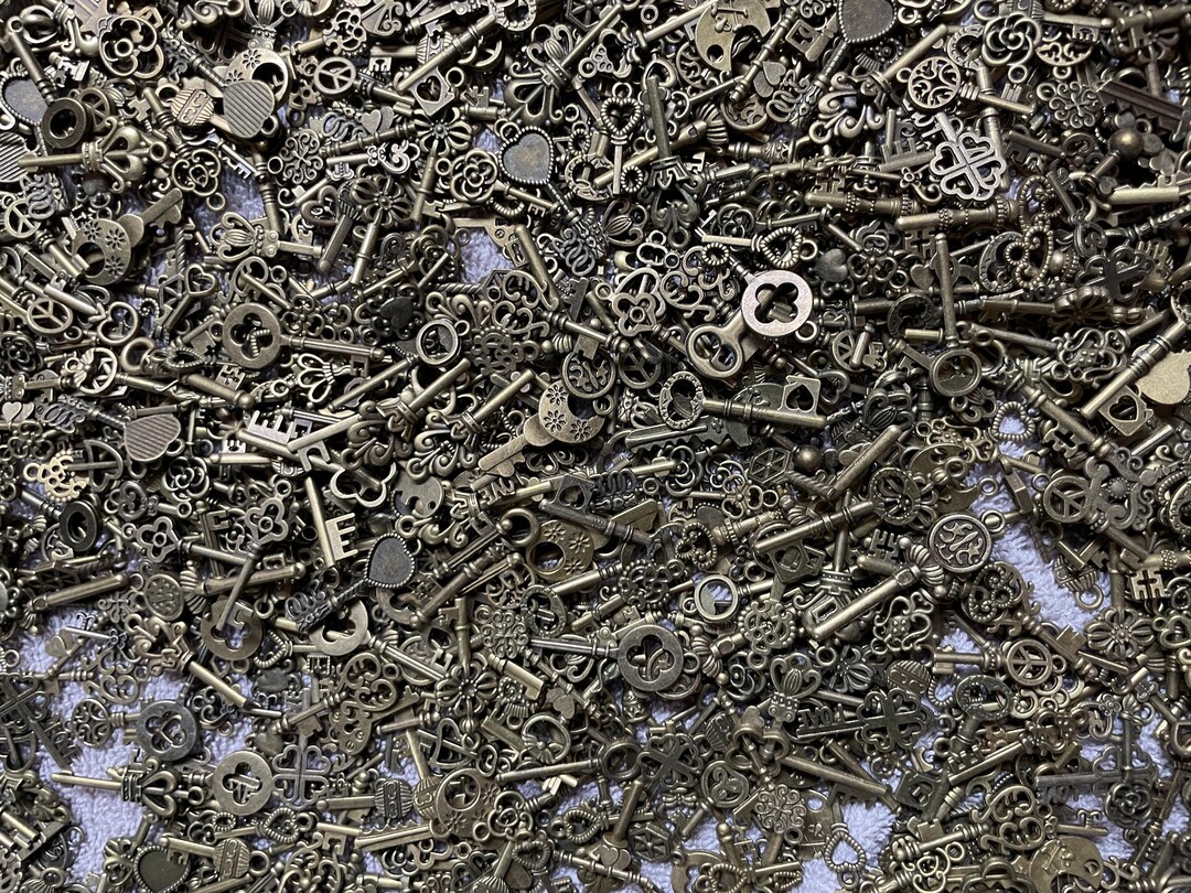 100~ Small Skeleton Keys Bronze Tone~ Charms, Pendants, Crafting Lot ...