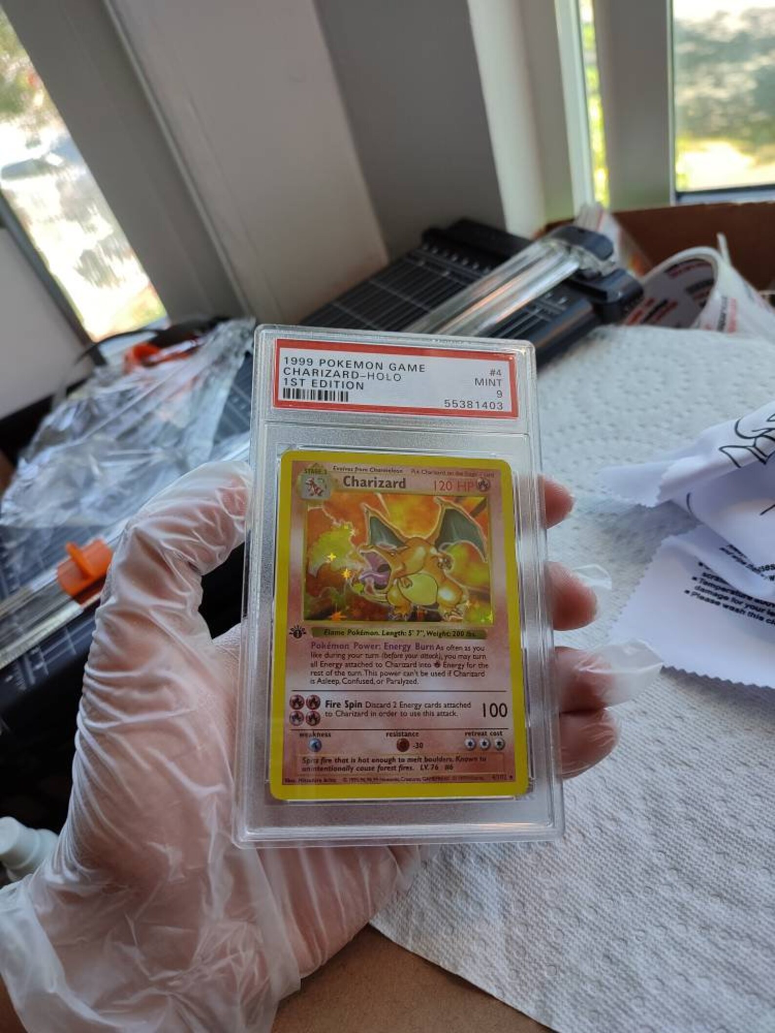 Gen 1 Holo Charizard PELAJARAN
