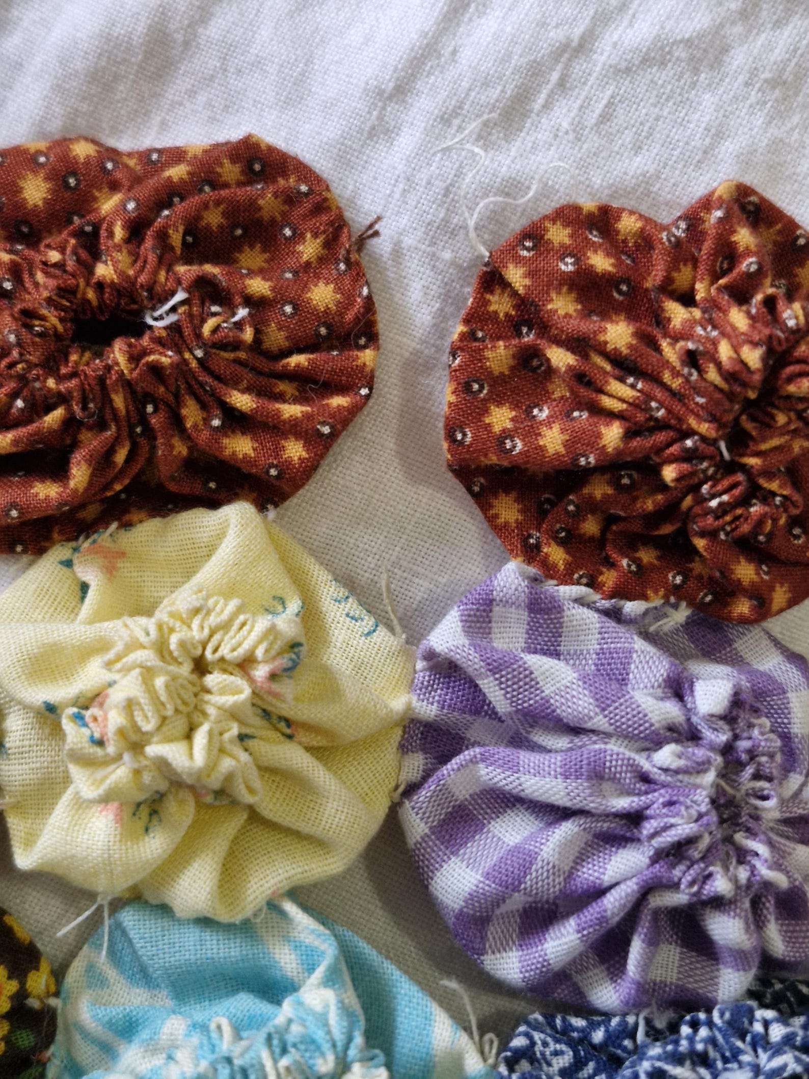 Beautiful Handmade Yoyo Quilt Aprox 88x60 Inches. - Etsy