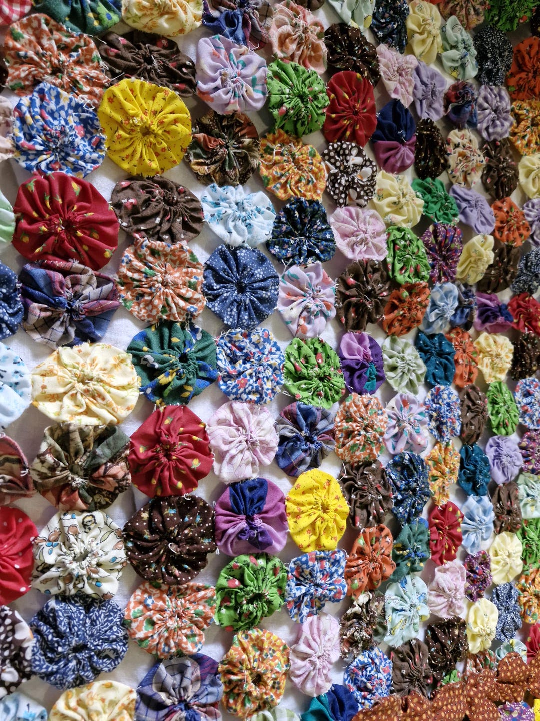 Beautiful Handmade Yoyo Quilt Aprox 88x60 Inches. - Etsy