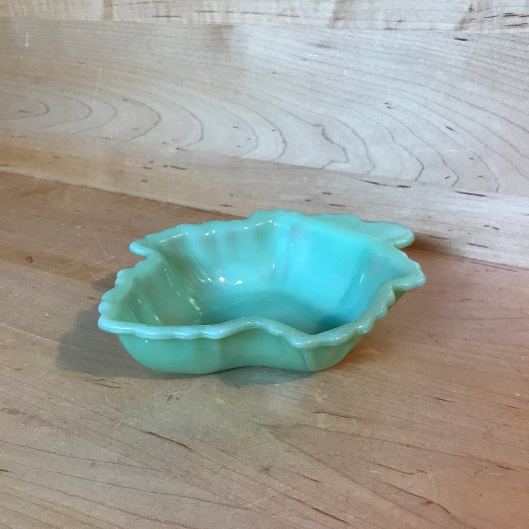 Vintage Jadeite Candy Dish Midcentury Jade Ware Leaf-shaped Treat ...